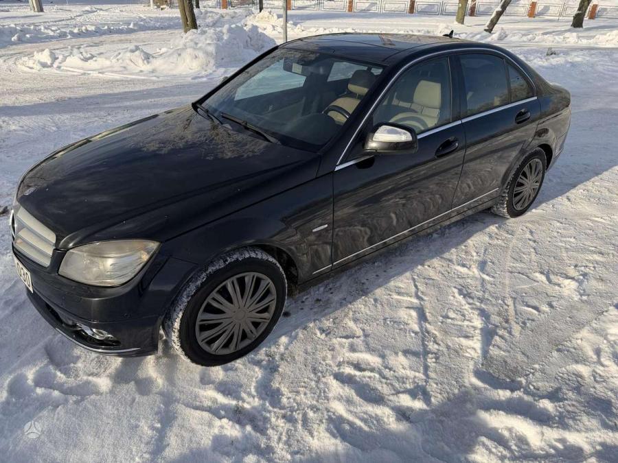 Black Mercedes-Benz c-220 2007 in Klaipeda, with an engine capacity of 2.15 L and mileage of 336 thousand km for 5300 €, photo 3 on AUTOMOTO.COM.LV