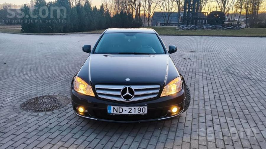 Black Mercedes-Benz c-220 2007 in Jekabpils, with an engine capacity of 2.20 L and mileage of 242 thousand km for 4300 €, photo 2 on AUTOMOTO.COM.LV
