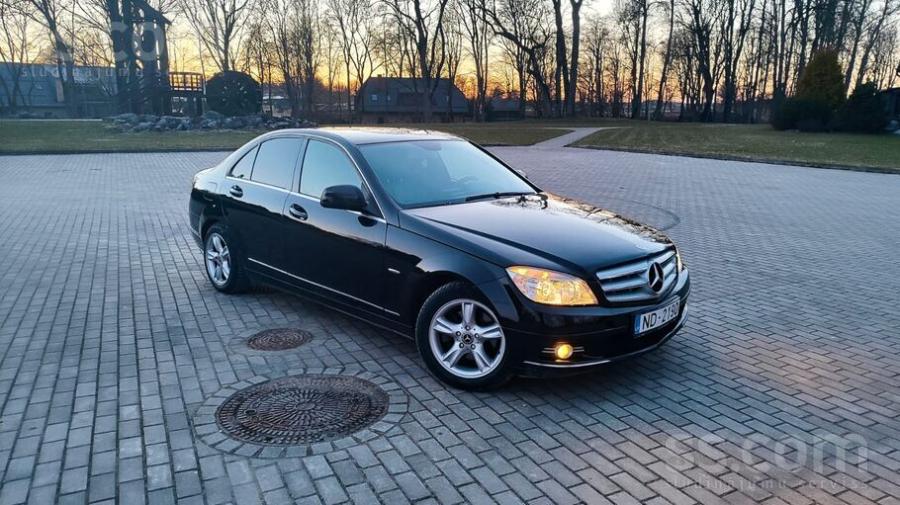 Black Mercedes-Benz c-220 2007 in Jekabpils, with an engine capacity of 2.20 L and mileage of 242 thousand km for 4300 €, photo 5 on AUTOMOTO.COM.LV
