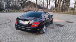Black Mercedes-Benz c-220 2007 in Jekabpils, with an engine capacity of 2.20 L and mileage of 242 thousand km for 4300 €, photo 6 on AUTOMOTO.COM.LV