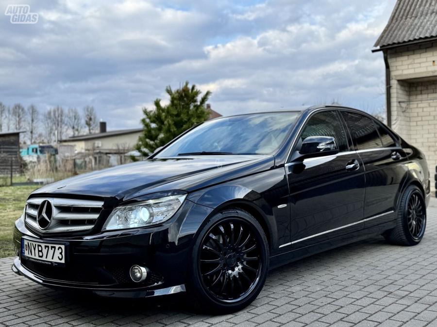 Black Mercedes-Benz c-220 2007 in Kaunas, with an engine capacity of 2.20 L and mileage of 252 thousand km for 5450 €, photo 1 on AUTOMOTO.COM.LV