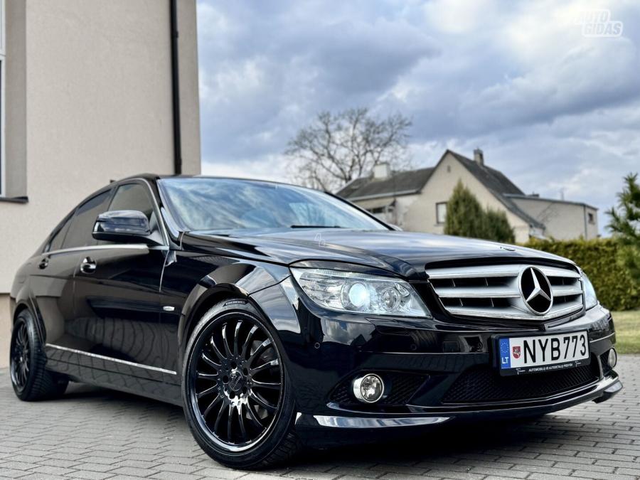 Black Mercedes-Benz c-220 2007 in Kaunas, with an engine capacity of 2.20 L and mileage of 252 thousand km for 5450 €, photo 3 on AUTOMOTO.COM.LV