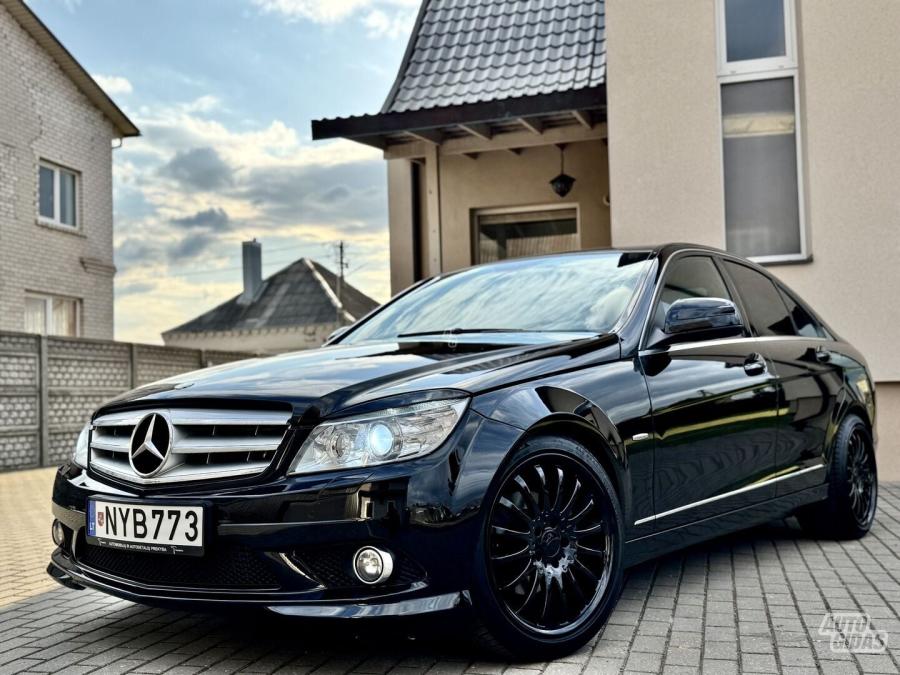 Black Mercedes-Benz c-220 2007 in Kaunas, with an engine capacity of 2.20 L and mileage of 252 thousand km for 5450 €, photo 8 on AUTOMOTO.COM.LV