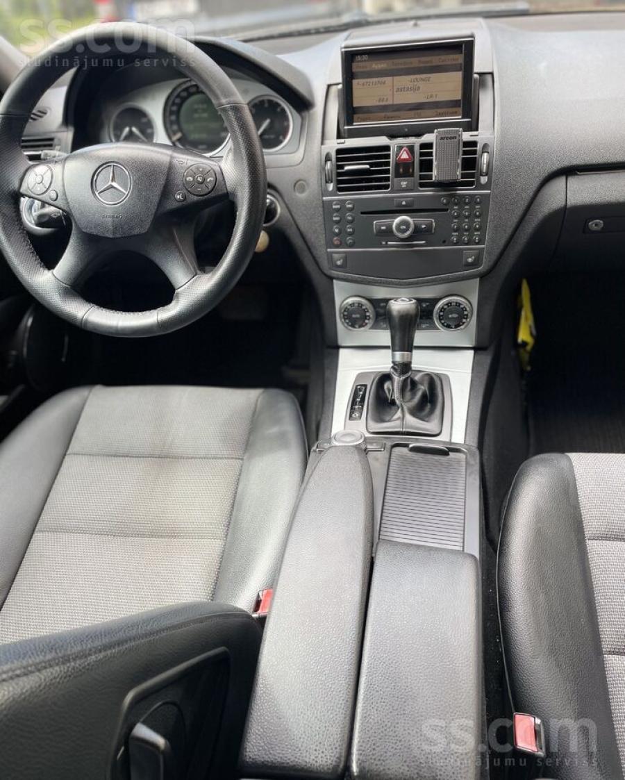 Black Mercedes-Benz c-220 2007 in Riga, with an engine capacity of 2.20 L and mileage of 297 thousand km for 3990 €, photo 7 on AUTOMOTO.COM.LV