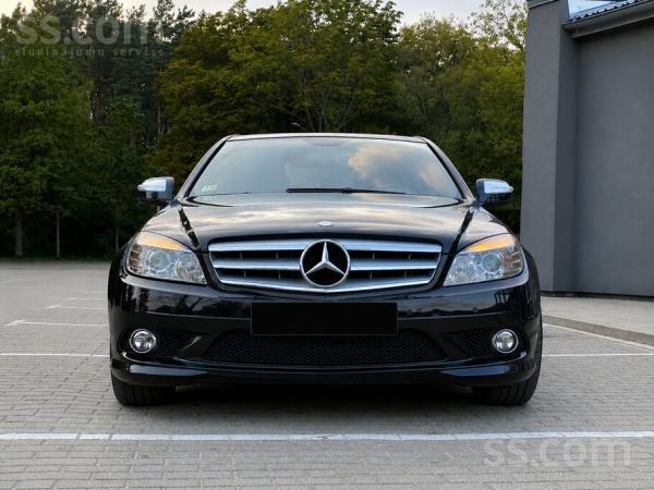 Black Mercedes-Benz c-220 2007 in Riga, with an engine capacity of 2.20 L and mileage of 228 thousand km for 5700 €, photo 1 on AUTOMOTO.COM.LV