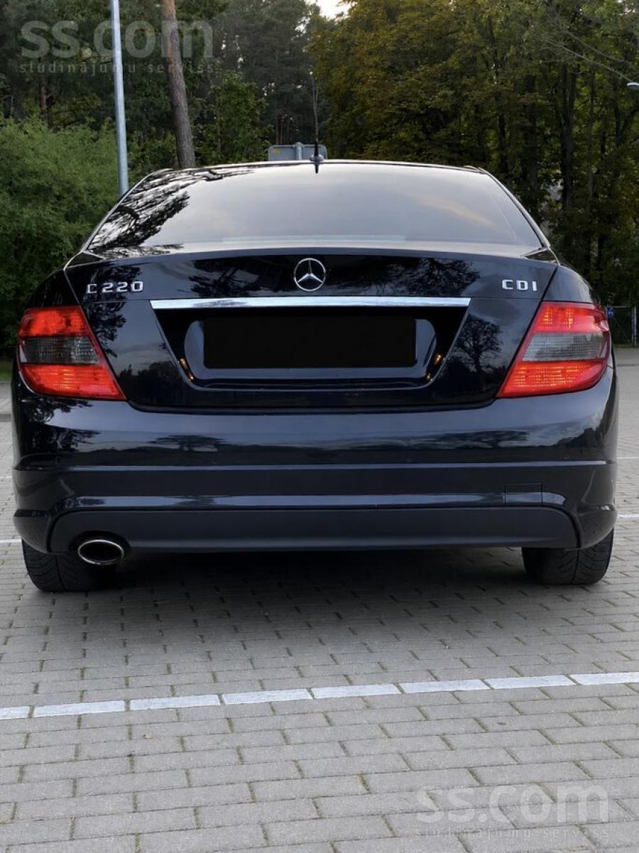 Melns Mercedes-Benz c-220 2007 Rīga, ar dzinēja tilpumu 2.20 L un nobraukumu 228 tūkst. km par 5700 €, foto 3 vietnē AUTOMOTO.COM.LV