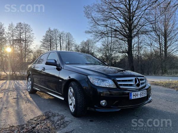 Black Mercedes-Benz c-220 2007 in Riga, with an engine capacity of 2.20 L and mileage of 228 thousand km for 5700 €, photo 5 on AUTOMOTO.COM.LV