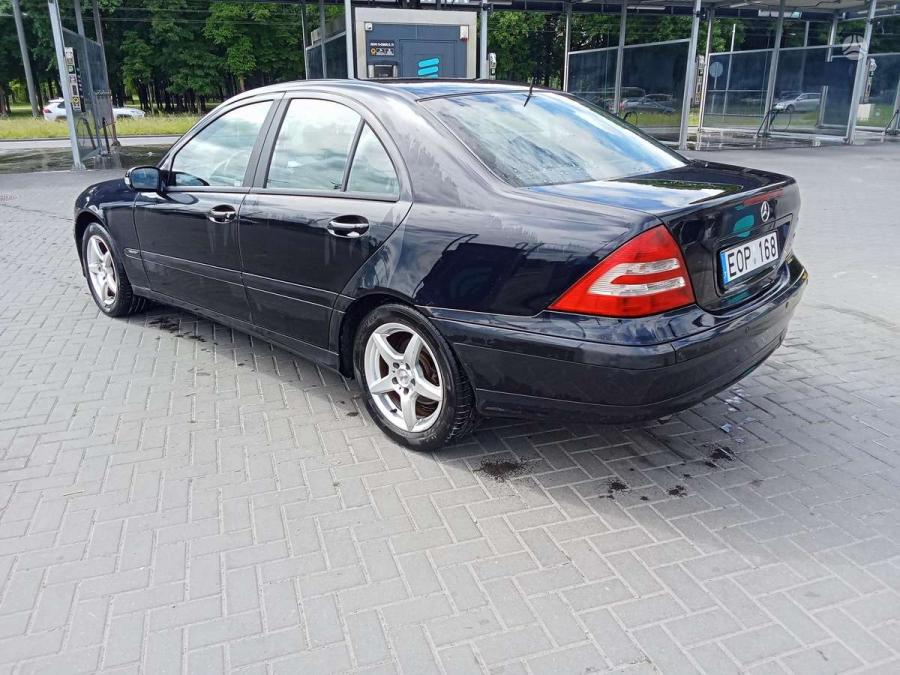 Melns Mercedes-Benz c-220 2007 Kauņa, ar dzinēja tilpumu 2.20 L un nobraukumu 204 tūkst. km par 1699 €, foto 7 vietnē AUTOMOTO.COM.LV