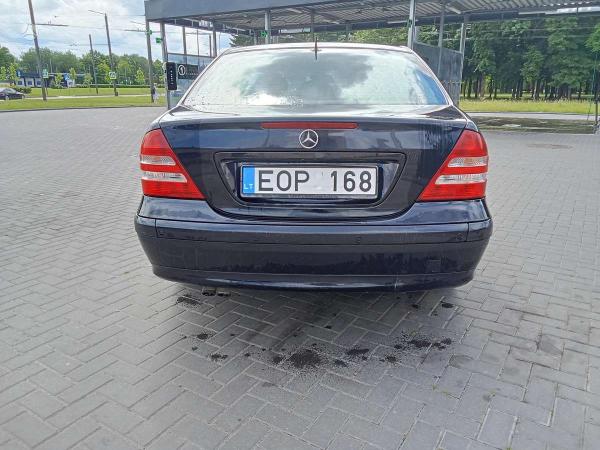 Melns Mercedes-Benz c-220 2007 Kauņa, ar dzinēja tilpumu 2.20 L un nobraukumu 204 tūkst. km par 1699 €, foto 7 vietnē AUTOMOTO.COM.LV
