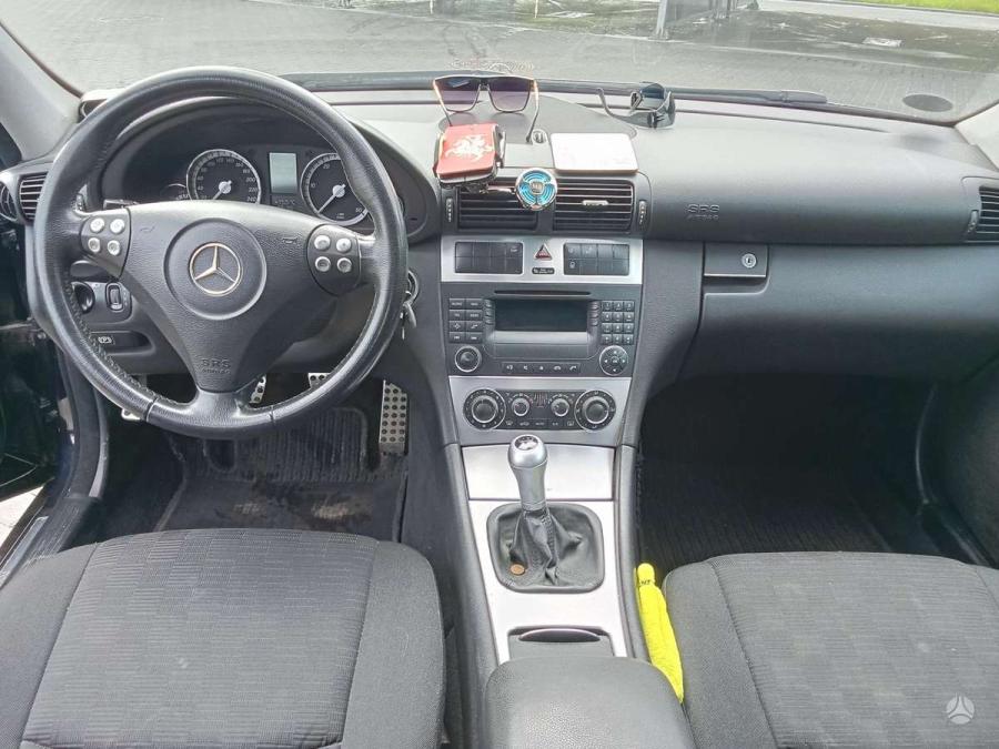 Melns Mercedes-Benz c-220 2007 Kauņa, ar dzinēja tilpumu 2.20 L un nobraukumu 204 tūkst. km par 1699 €, foto 11 vietnē AUTOMOTO.COM.LV