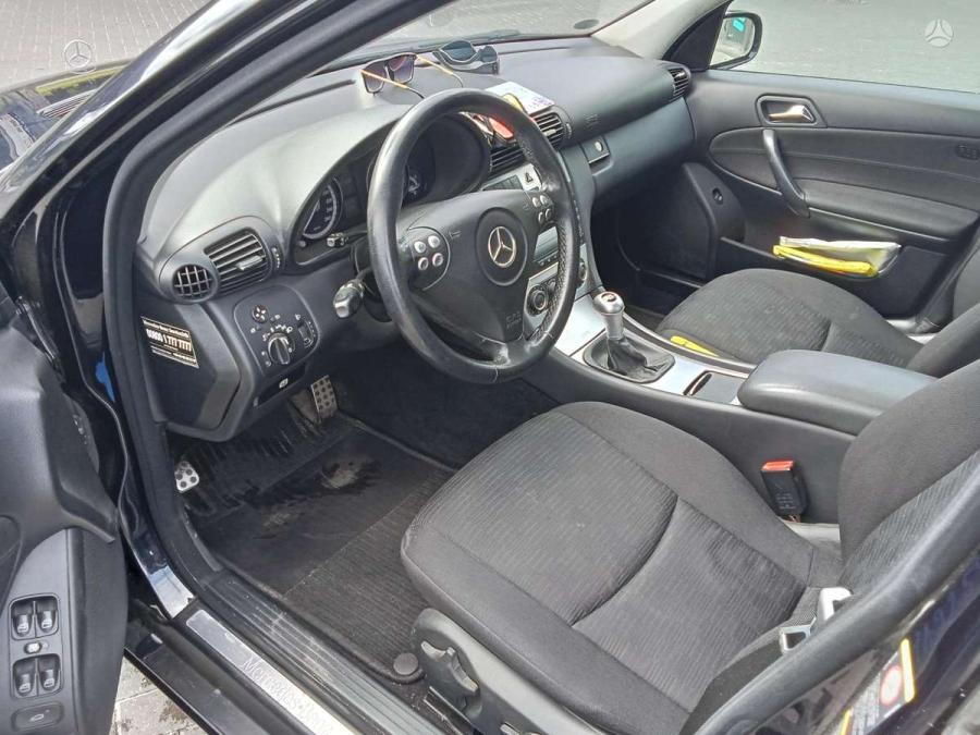 Melns Mercedes-Benz c-220 2007 Kauņa, ar dzinēja tilpumu 2.20 L un nobraukumu 204 tūkst. km par 1699 €, foto 12 vietnē AUTOMOTO.COM.LV