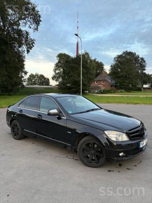 Melns Mercedes-Benz c-220 2007 Daugavpils, ar dzinēja tilpumu 2.20 L un nobraukumu 300 tūkst. km par 3499 €, foto 3 vietnē AUTOMOTO.COM.LV