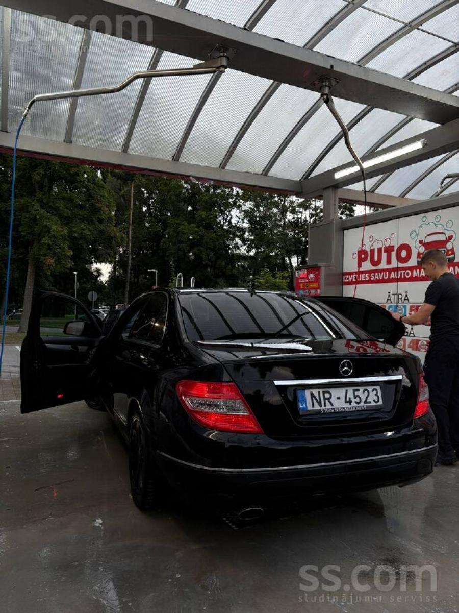 Melns Mercedes-Benz c-220 2007 Daugavpils, ar dzinēja tilpumu 2.20 L un nobraukumu 300 tūkst. km par 3499 €, foto 5 vietnē AUTOMOTO.COM.LV