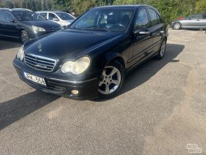 Melns Mercedes-Benz c-220 2007 Šauļi, ar dzinēja tilpumu 2.20 L un nobraukumu 0 tūkst. km par 1449 €, foto  vietnē AUTOMOTO.COM.LV