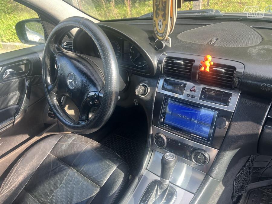 Melns Mercedes-Benz c-220 2007 Šauļi, ar dzinēja tilpumu 2.20 L un nobraukumu 0 tūkst. km par 1449 €, foto 12 vietnē AUTOMOTO.COM.LV