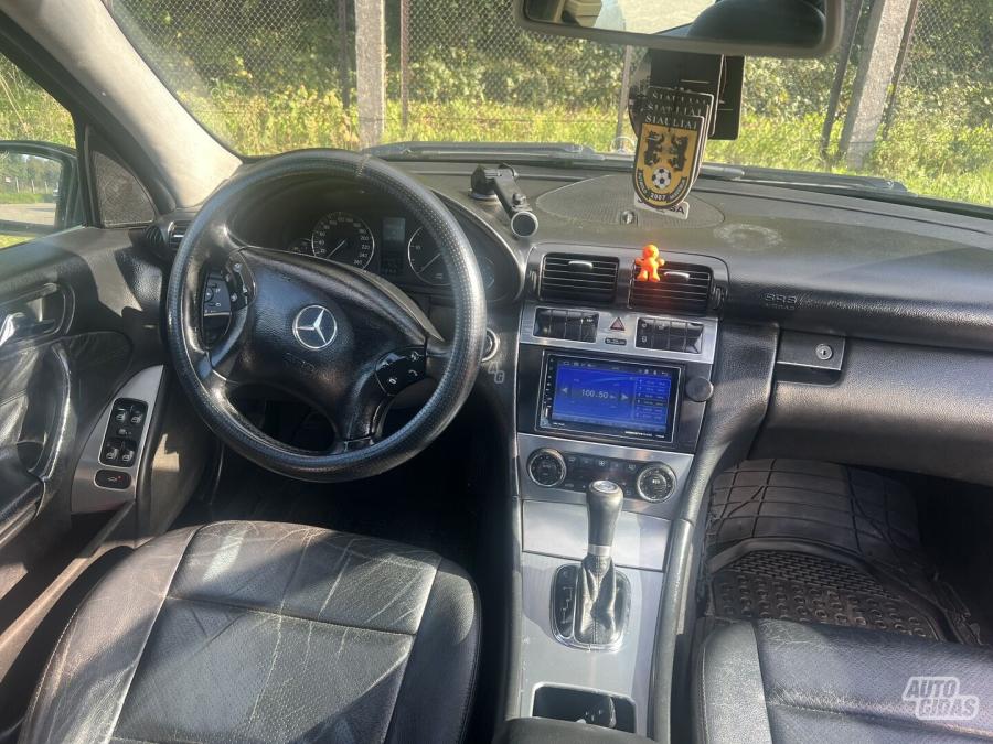 Melns Mercedes-Benz c-220 2007 Šauļi, ar dzinēja tilpumu 2.20 L un nobraukumu 0 tūkst. km par 1449 €, foto 13 vietnē AUTOMOTO.COM.LV