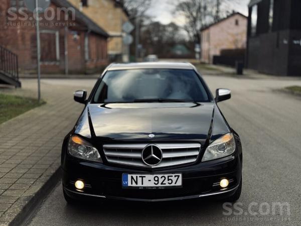 Black Mercedes-Benz c-220 2008 in Riga, with an engine capacity of 2.20 L and mileage of 0 thousand km for 4500 €, photo 2 on AUTOMOTO.COM.LV