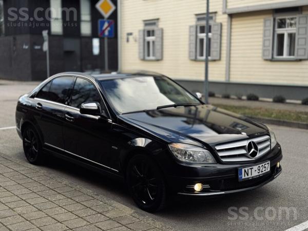 Black Mercedes-Benz c-220 2008 in Riga, with an engine capacity of 2.20 L and mileage of 0 thousand km for 4500 €, photo 3 on AUTOMOTO.COM.LV