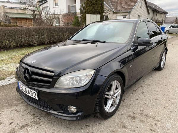 Black Mercedes-Benz c-220 2008 in Alytus, with an engine capacity of 2.15 L and mileage of 303 thousand km for 3250 €, photo 2 on AUTOMOTO.COM.LV