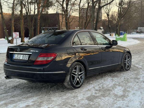 Black Mercedes-Benz c-220 2008 in Kaunas, with an engine capacity of 2.15 L and mileage of 226 thousand km for 4800 €, photo 5 on AUTOMOTO.COM.LV