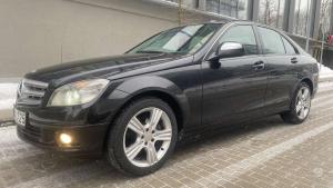Melns Mercedes-Benz c-220 2008 Viļņa, ar dzinēja tilpumu 2.15 L un nobraukumu 300 tūkst. km par 3700 €, foto 5 vietnē AUTOMOTO.COM.LV