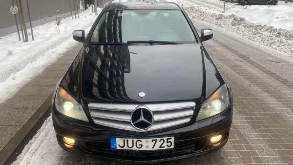 Melns Mercedes-Benz c-220 2008 Viļņa, ar dzinēja tilpumu 2.15 L un nobraukumu 300 tūkst. km par 3700 €, foto 7 vietnē AUTOMOTO.COM.LV