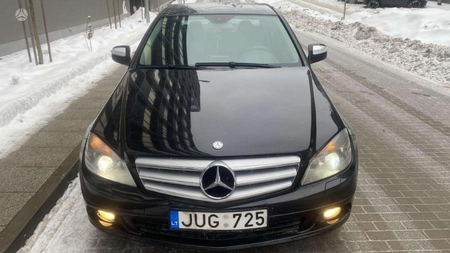 Melns Mercedes-Benz c-220 2008 Viļņa, ar dzinēja tilpumu 2.15 L un nobraukumu 300 tūkst. km par 3700 €, foto 7 vietnē AUTOMOTO.COM.LV