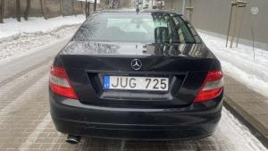 Melns Mercedes-Benz c-220 2008 Viļņa, ar dzinēja tilpumu 2.15 L un nobraukumu 300 tūkst. km par 3700 €, foto 12 vietnē AUTOMOTO.COM.LV
