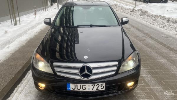 Black Mercedes-Benz c-220 2008 in Vilnius, with an engine capacity of 2.10 L and mileage of 300 thousand km for 3700 €, photo 7 on AUTOMOTO.COM.LV