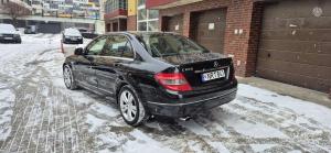 Melns Mercedes-Benz c-220 2008 Viļņa, ar dzinēja tilpumu 2.15 L un nobraukumu 167 tūkst. km par 5200 €, foto 2 vietnē AUTOMOTO.COM.LV