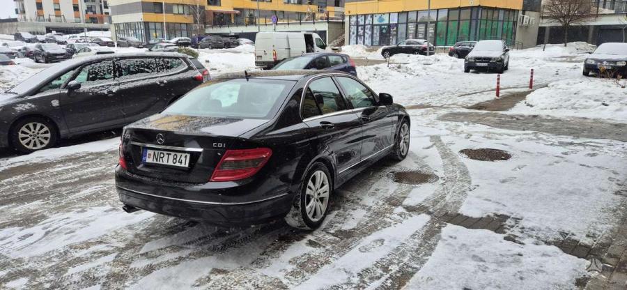 Melns Mercedes-Benz c-220 2008 Viļņa, ar dzinēja tilpumu 2.15 L un nobraukumu 167 tūkst. km par 5200 €, foto 6 vietnē AUTOMOTO.COM.LV