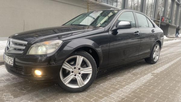 Black Mercedes-Benz c-220 2008 in Vilnius, with an engine capacity of 2.10 L and mileage of 300 thousand km for 3500 €, photo 1 on AUTOMOTO.COM.LV