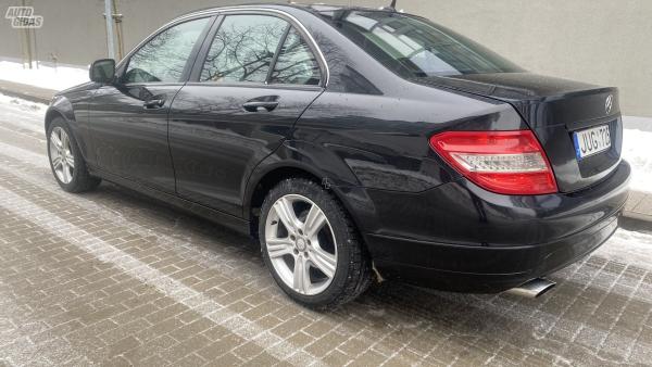 Black Mercedes-Benz c-220 2008 in Vilnius, with an engine capacity of 2.10 L and mileage of 300 thousand km for 3500 €, photo 3 on AUTOMOTO.COM.LV