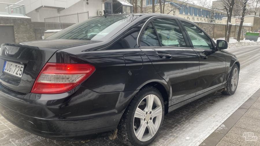 Black Mercedes-Benz c-220 2008 in Vilnius, with an engine capacity of 2.10 L and mileage of 300 thousand km for 3500 €, photo 10 on AUTOMOTO.COM.LV