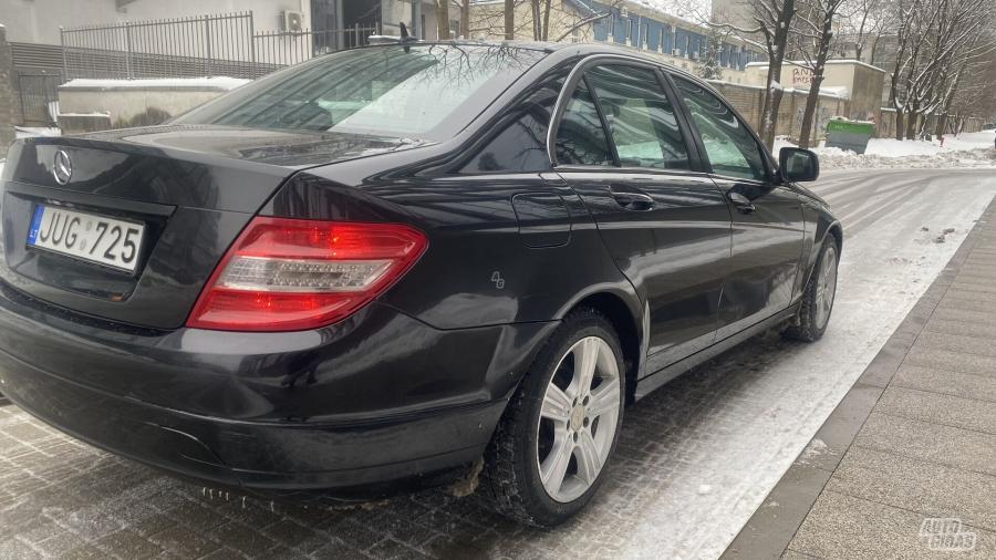 Black Mercedes-Benz c-220 2008 in Vilnius, with an engine capacity of 2.10 L and mileage of 300 thousand km for 3500 €, photo 11 on AUTOMOTO.COM.LV