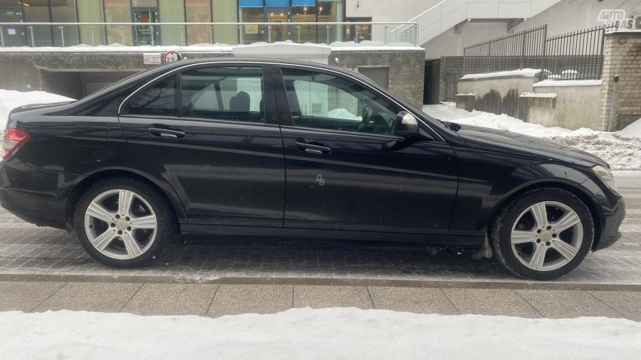 Black Mercedes-Benz c-220 2008 in Vilnius, with an engine capacity of 2.10 L and mileage of 300 thousand km for 3500 €, photo 13 on AUTOMOTO.COM.LV