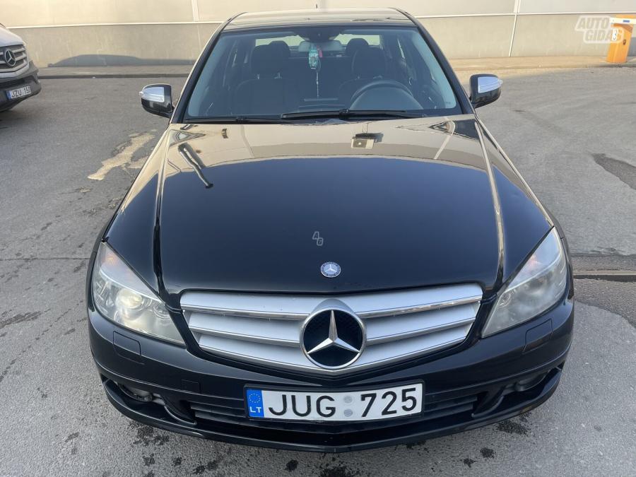 Black Mercedes-Benz c-220 2008 in Vilnius, with an engine capacity of 2.10 L and mileage of 300 thousand km for 2850 €, photo 5 on AUTOMOTO.COM.LV