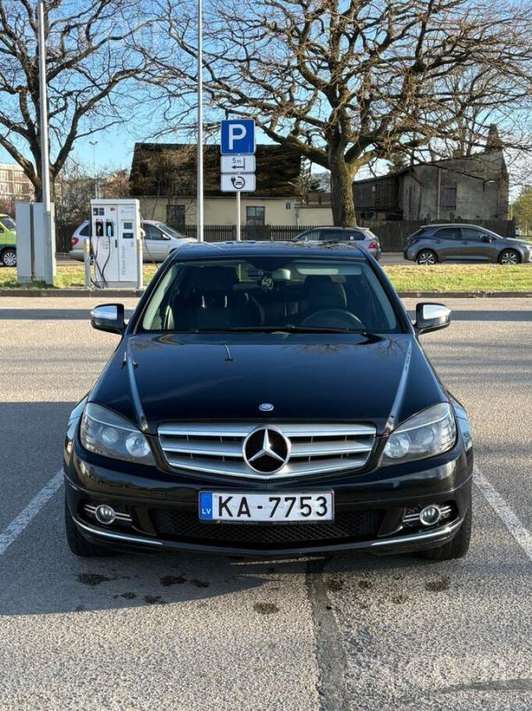 Melns Mercedes-Benz c-220 2008 Rīga, ar dzinēja tilpumu 2.20 L un nobraukumu 232 tūkst. km par 4900 €, foto 1 vietnē AUTOMOTO.COM.LV