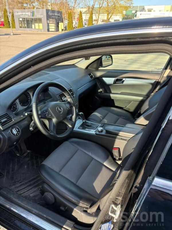Melns Mercedes-Benz c-220 2008 Rīga, ar dzinēja tilpumu 2.20 L un nobraukumu 232 tūkst. km par 4900 €, foto 7 vietnē AUTOMOTO.COM.LV