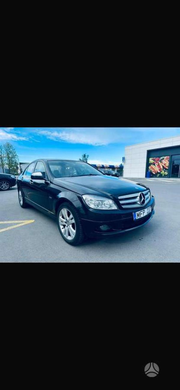 Black Mercedes-Benz c-220 2008 in Vilnius, with an engine capacity of 2.15 L and mileage of 377 thousand km for 1350 €, photo 2 on AUTOMOTO.COM.LV