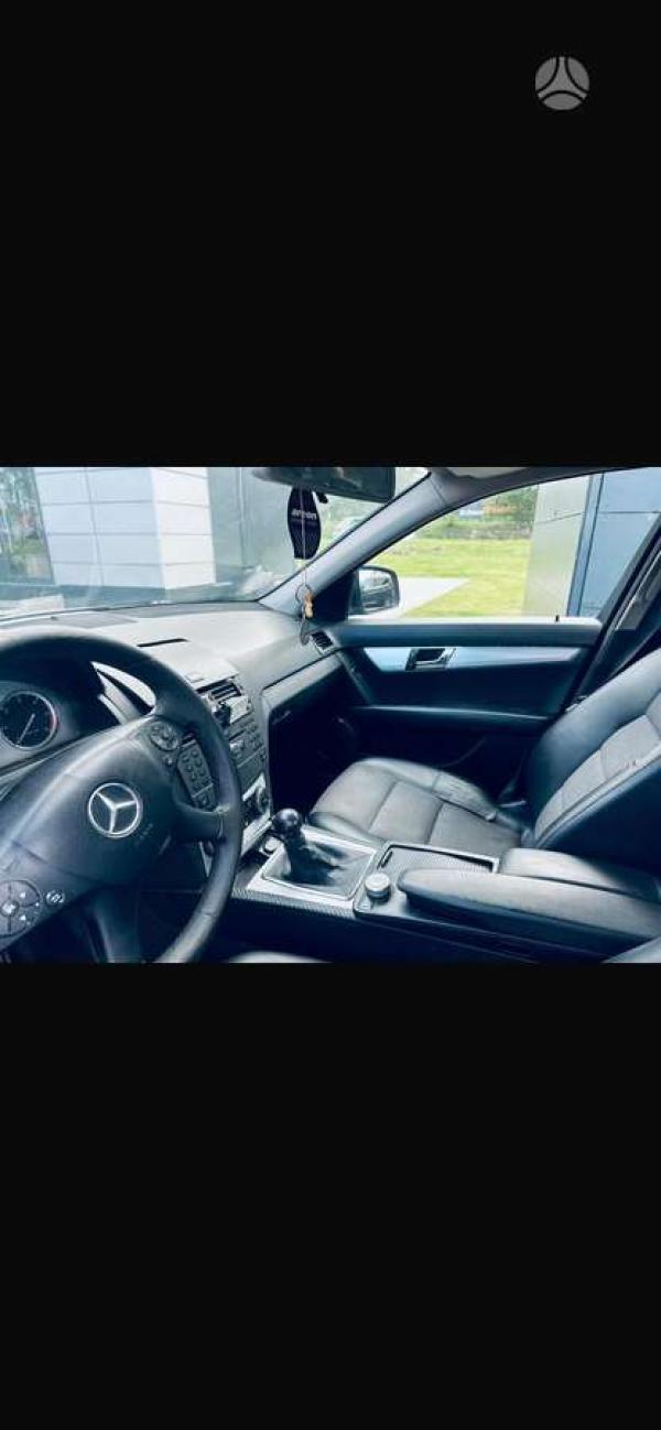 Black Mercedes-Benz c-220 2008 in Vilnius, with an engine capacity of 2.15 L and mileage of 377 thousand km for 1350 €, photo 5 on AUTOMOTO.COM.LV