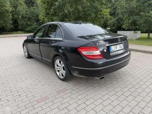 Black Mercedes-Benz c-220 2008 in Taurage, with an engine capacity of 2.15 L and mileage of 285 thousand km for 3600 €, photo 3 on AUTOMOTO.COM.LV