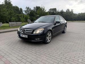 Black Mercedes-Benz c-220 2008 in Taurage, with an engine capacity of 2.15 L and mileage of 285 thousand km for 3600 €, photo 5 on AUTOMOTO.COM.LV