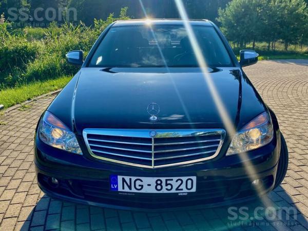 Black Mercedes-Benz c-220 2008 in Riga, with an engine capacity of 2.20 L and mileage of 328 thousand km for 4850 €, photo 2 on AUTOMOTO.COM.LV