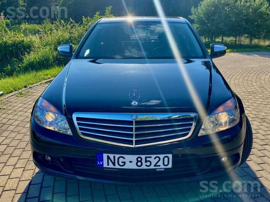 Black Mercedes-Benz c-220 2008 in Riga, with an engine capacity of 2.20 L and mileage of 328 thousand km for 4850 €, photo 3 on AUTOMOTO.COM.LV