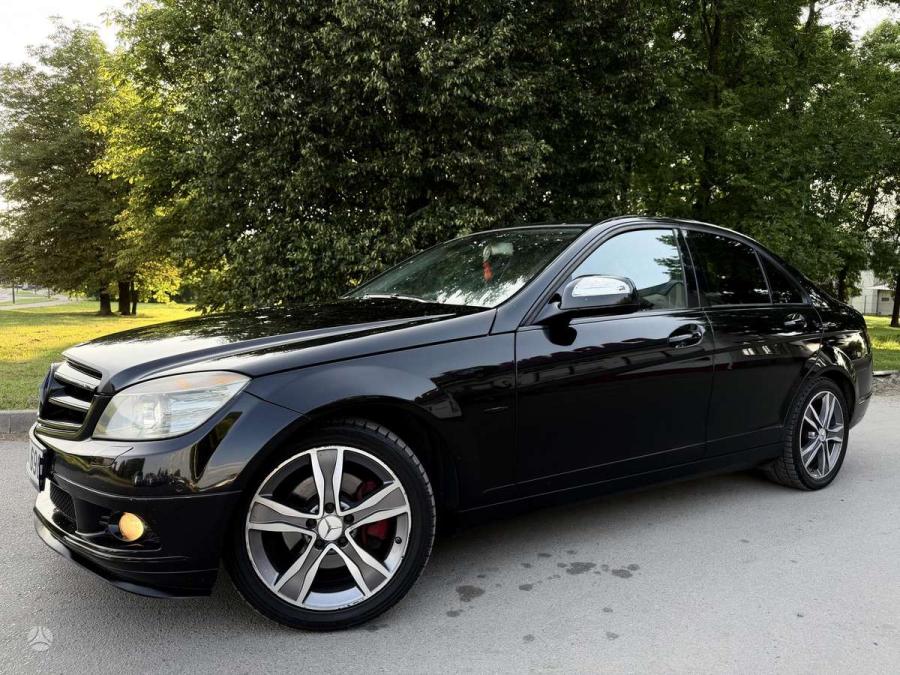 Melns Mercedes-Benz c-220 2008 Kauņa, ar dzinēja tilpumu 2.15 L un nobraukumu 396 tūkst. km par 4950 €, foto 1 vietnē AUTOMOTO.COM.LV