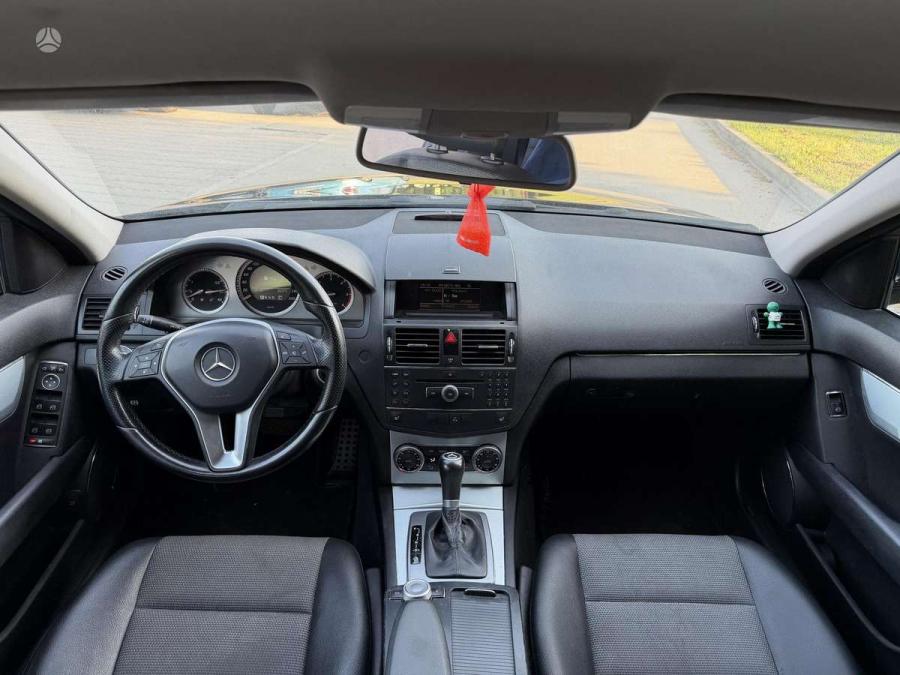 Melns Mercedes-Benz c-220 2008 Kauņa, ar dzinēja tilpumu 2.15 L un nobraukumu 396 tūkst. km par 4950 €, foto 6 vietnē AUTOMOTO.COM.LV