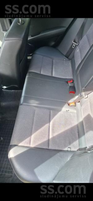 Black Mercedes-Benz c-220 2008 in Riga, with an engine capacity of 2.20 L and mileage of 221 thousand km for 4600 €, photo 6 on AUTOMOTO.COM.LV