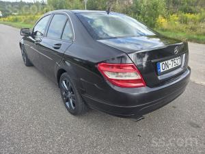 Melns Mercedes-Benz c-220 2008 Daugavpils, ar dzinēja tilpumu 2.10 L un nobraukumu 0 tūkst. km par 4450 €, foto 10 vietnē AUTOMOTO.COM.LV