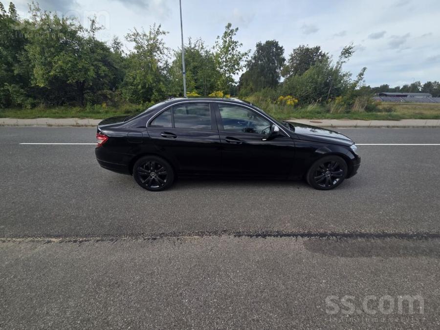 Melns Mercedes-Benz c-220 2008 Daugavpils, ar dzinēja tilpumu 2.10 L un nobraukumu 0 tūkst. km par 4450 €, foto 14 vietnē AUTOMOTO.COM.LV